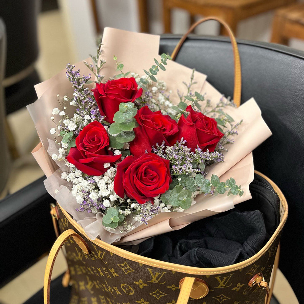 Romance- 5 premium rose bouquet – Cool Petals